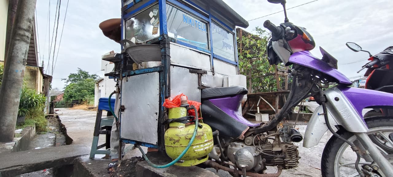 Api Biru Gas Melon, Nyalakan Rezeki Pedagang Kecil yang Tak Pernah Padam